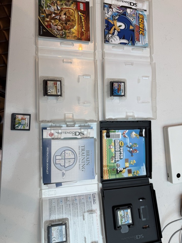 Nintendo Dsi With 5 Games And Original Charger, Mario, Sonic, Lego ...