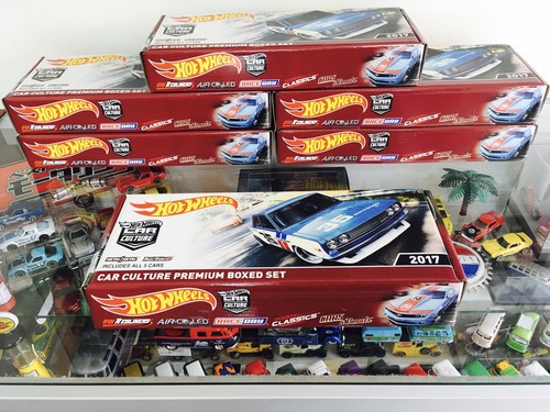 Hot Wheels RLC Car Culture Premium Box Set BRE Gulf Mustang Comet Moon ...