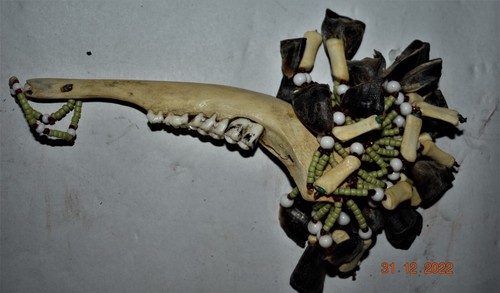 ORIG $399 POWERFUL INUIT deer JAW BONE RATTLE, 9" | eBay