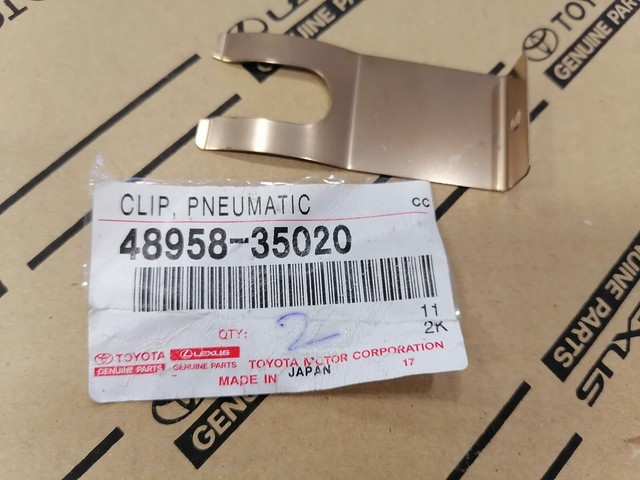 Genuine TOYOTA LAND CRUISER 3.0 CLIP PNEUMATIC 2009- 4895835020 for ...