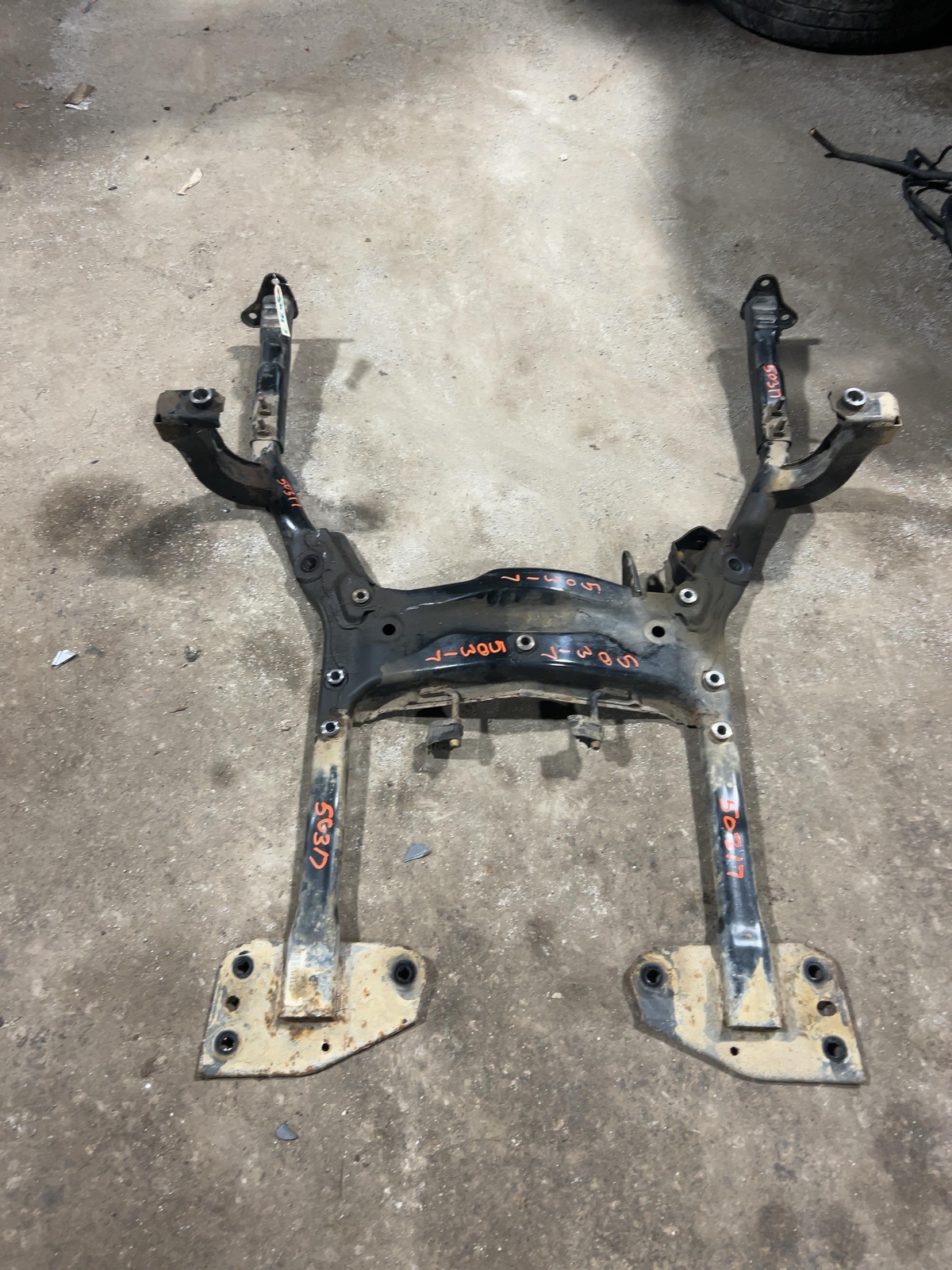 2009 MINI Cooper S R56 1.6l Front Sub Frame CROSSMEMBER Engine Axle ...