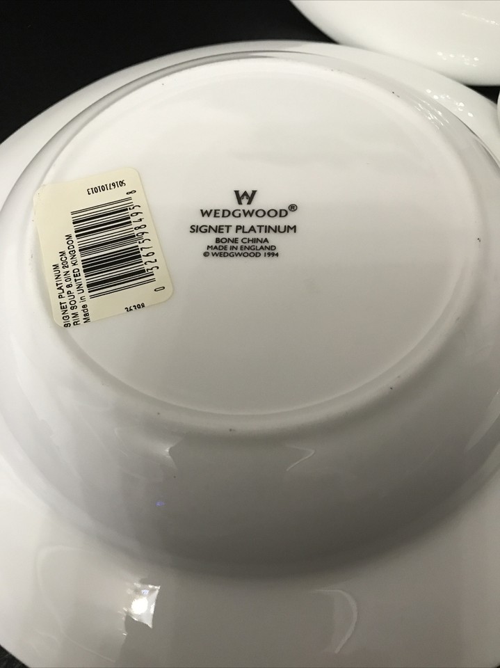 Wedgwood Bone China SIGNET PLATINUM Six Piece Place Setting NWT | eBay