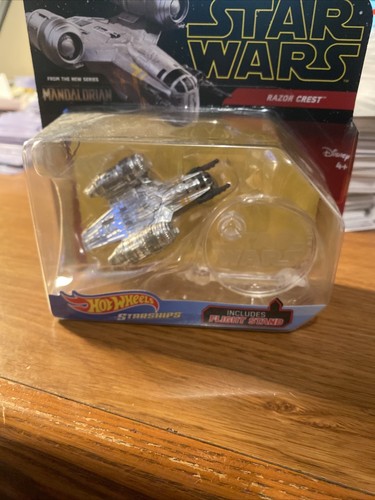 Hot Wheels Starships Star Wars: The Mandalorian Razor Crest Die cast ...