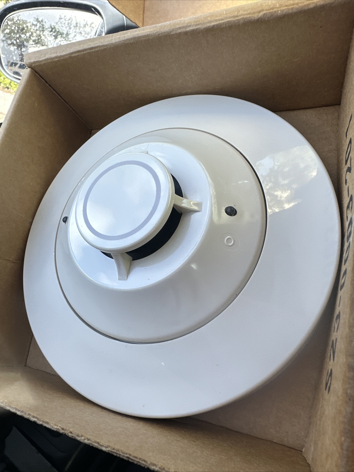 NOTIFIER NH-100R 135°F FIXED TEMP HEAT DETECTOR WITH RATE OF RISE IVORY ...