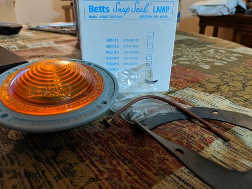 BETTS Snap-Seal Lamps #600012 Amber