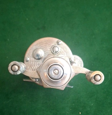 Vintage PFLUEGER SUMMIT FREE SPOOL REEL MODEL 1995. Works As It Should ...