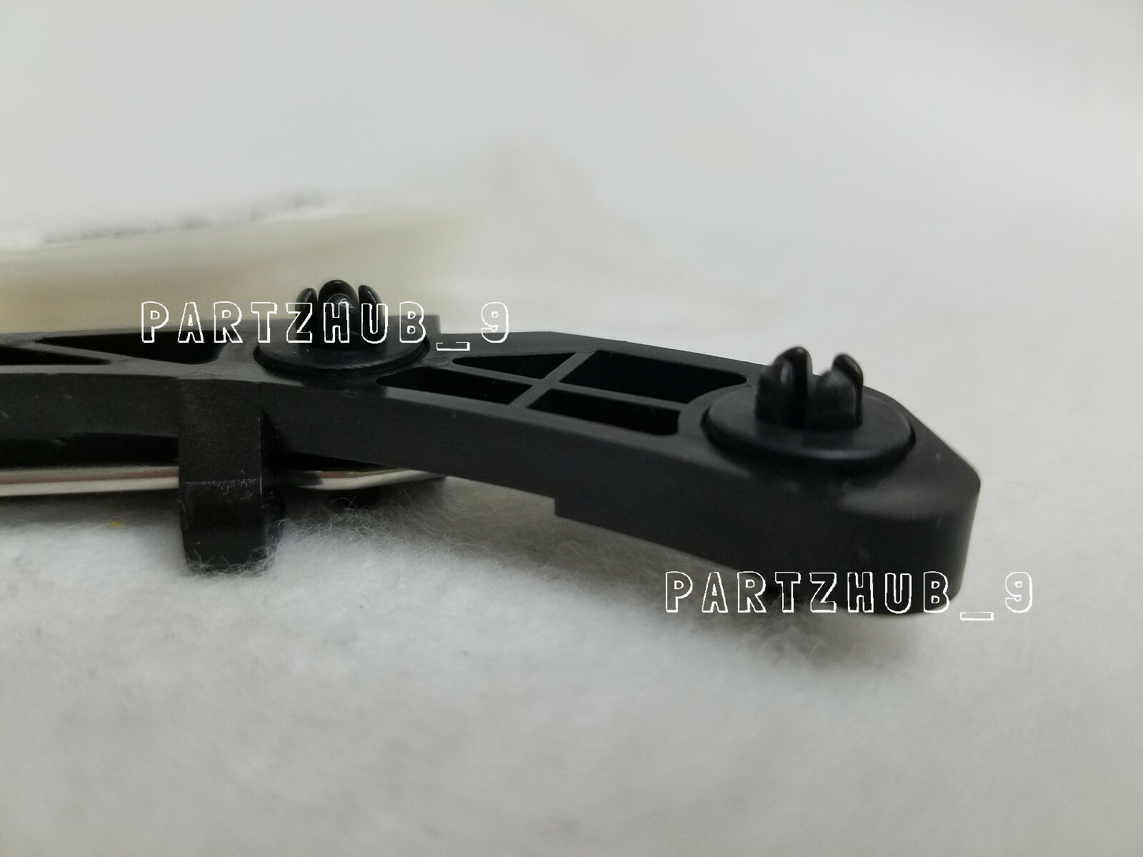 For Volvo XC90 XC70 V70 S80 S60 Fuel Door Hinge PRO PARTS 31265160 ...