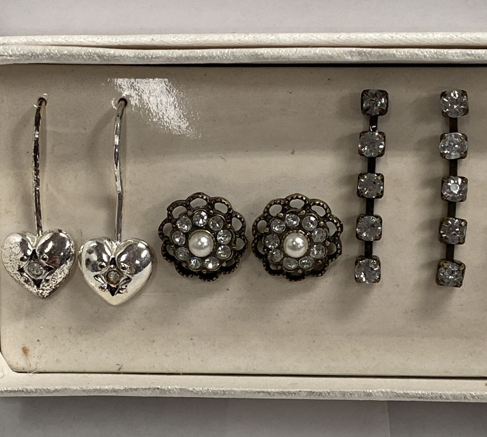 Fashion Week 7-Pair Earring Set In Gift Box | eBay