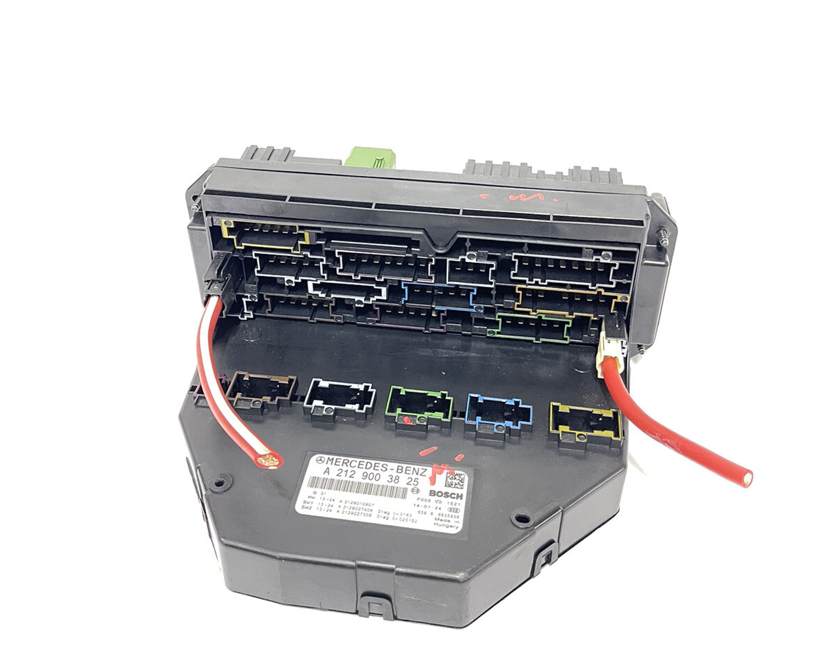 W204 Mercedes 2014 C300 Front SAM Fuse Box Relay Control Assembly OEM ...