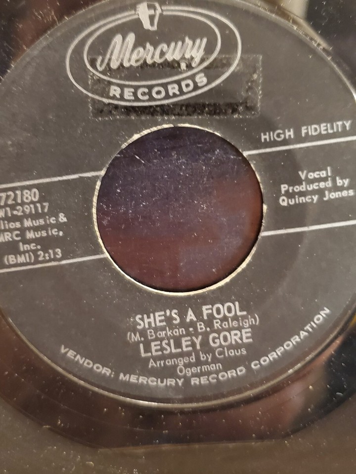 LESLEY GORE 7" 45 RPM "She's a Fool" & "The Old Crowd" G+ condition | eBay