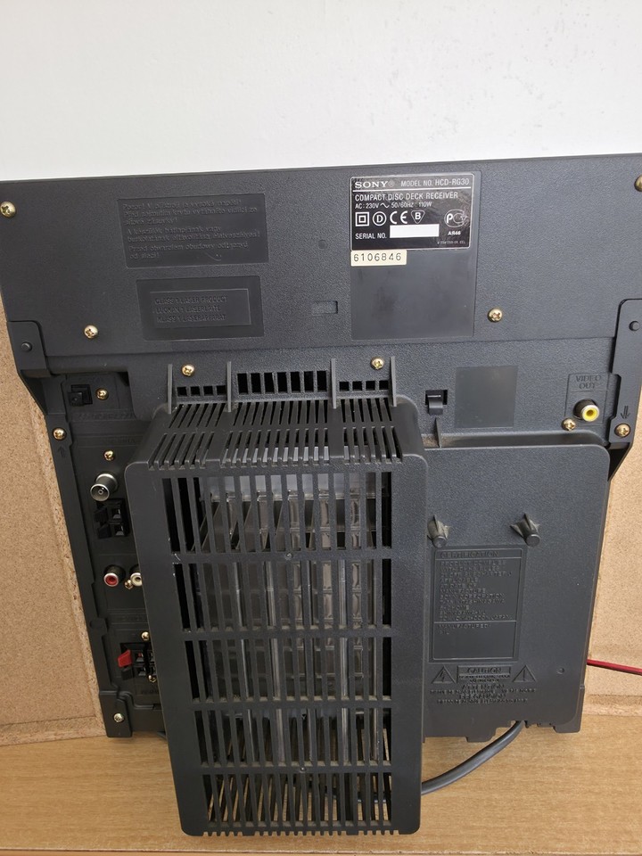 SONY Mini Hifi HCD-RG30 MP3, Tape, 3 CD DISC Player Sound System Video ...