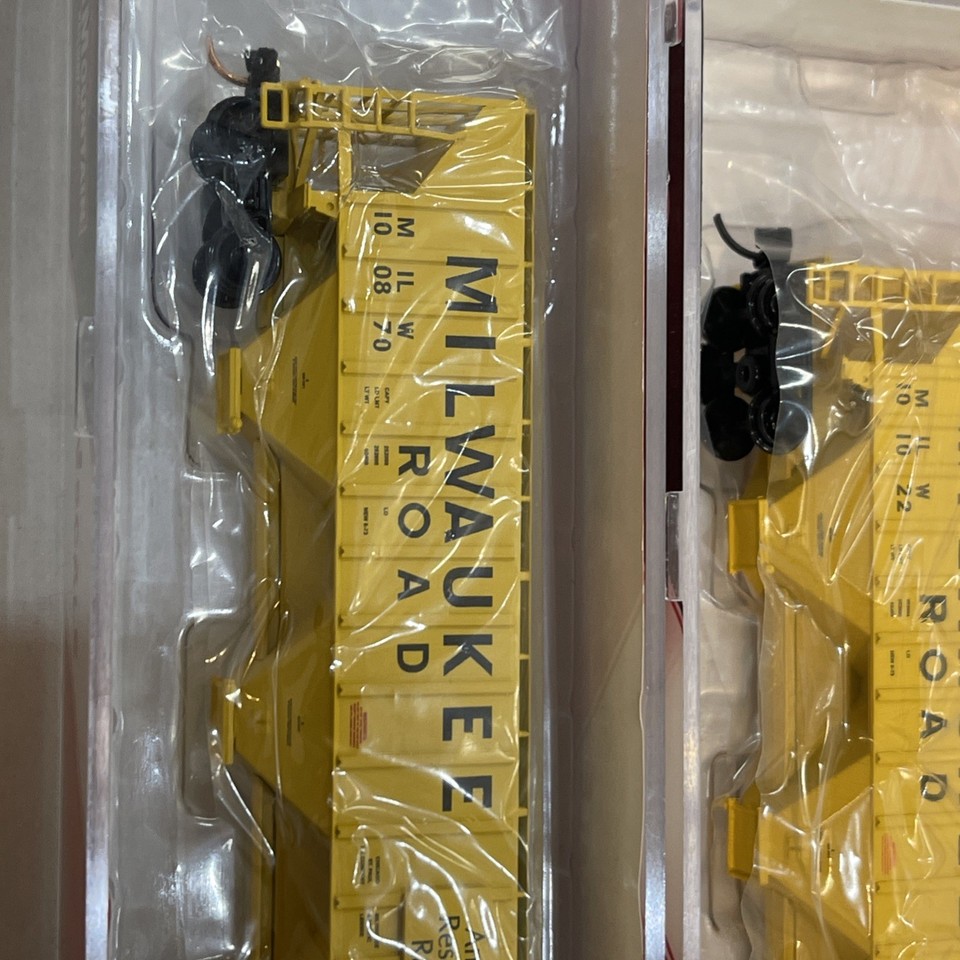 N Scale InterMountain Scale Trains Milwaukee Road 4750 4785 Hopper MILW ...