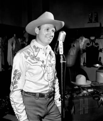Radio Western Singer Gene Autry At Madison Square Garden 2 Old TV Radio ...
