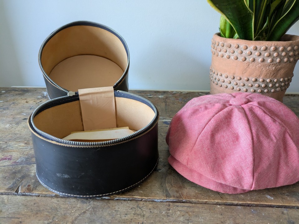 Vintage Art Deco Zip Black Vinyl Hat Case Newspaper Baker Boy Hat ...