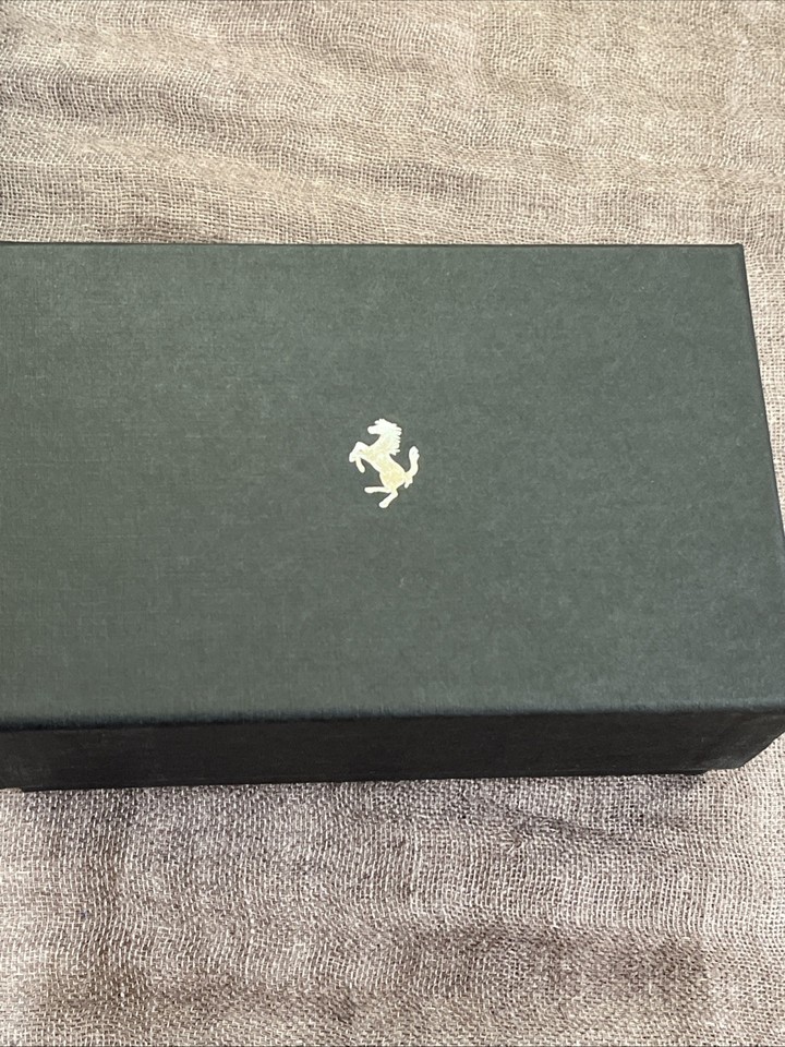 Ferrari 812 GTS My Ferrari Key Wooden Display Box Key Set w/ Model Car ...