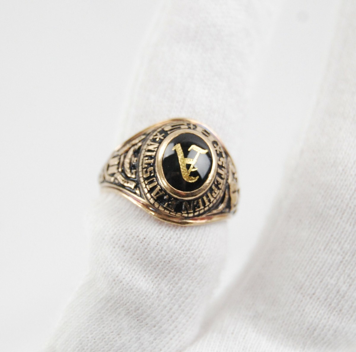 Psychology Emblem On Class Rings