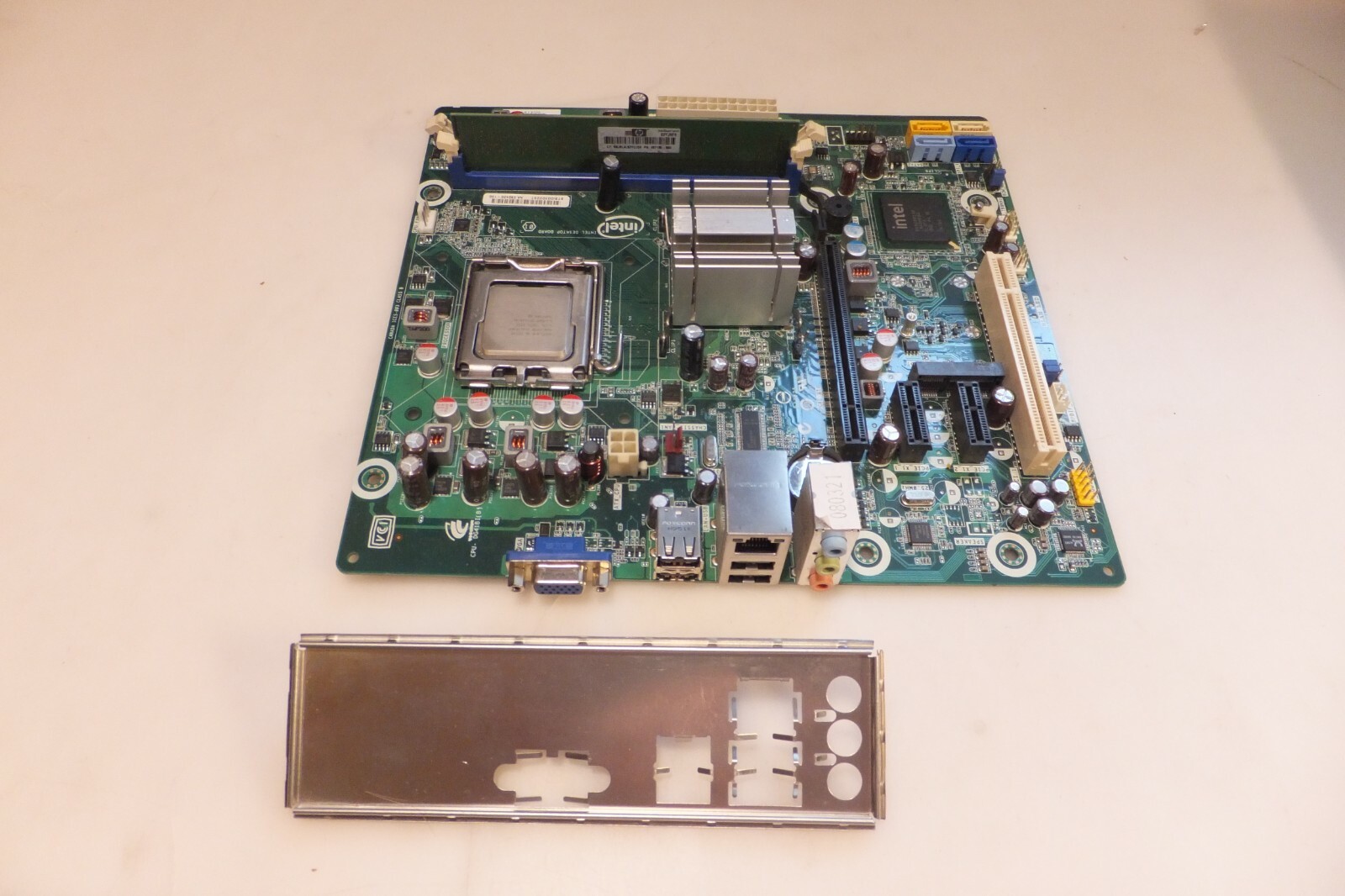 INTEL DG41BI, AA E82430-100, LGA 775 Intel Motherboard +DUAL-CORE E5300 ...