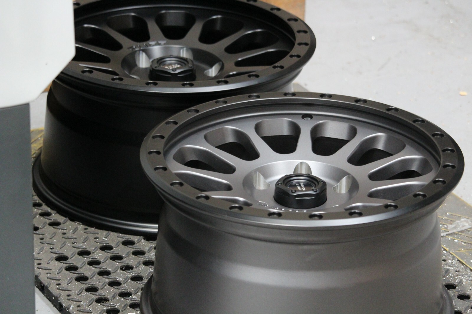 JEEP WRANGLER 17"x9J RUFF ROADS wheels Matte Gunmetal / Satin BLK ET+20 ...