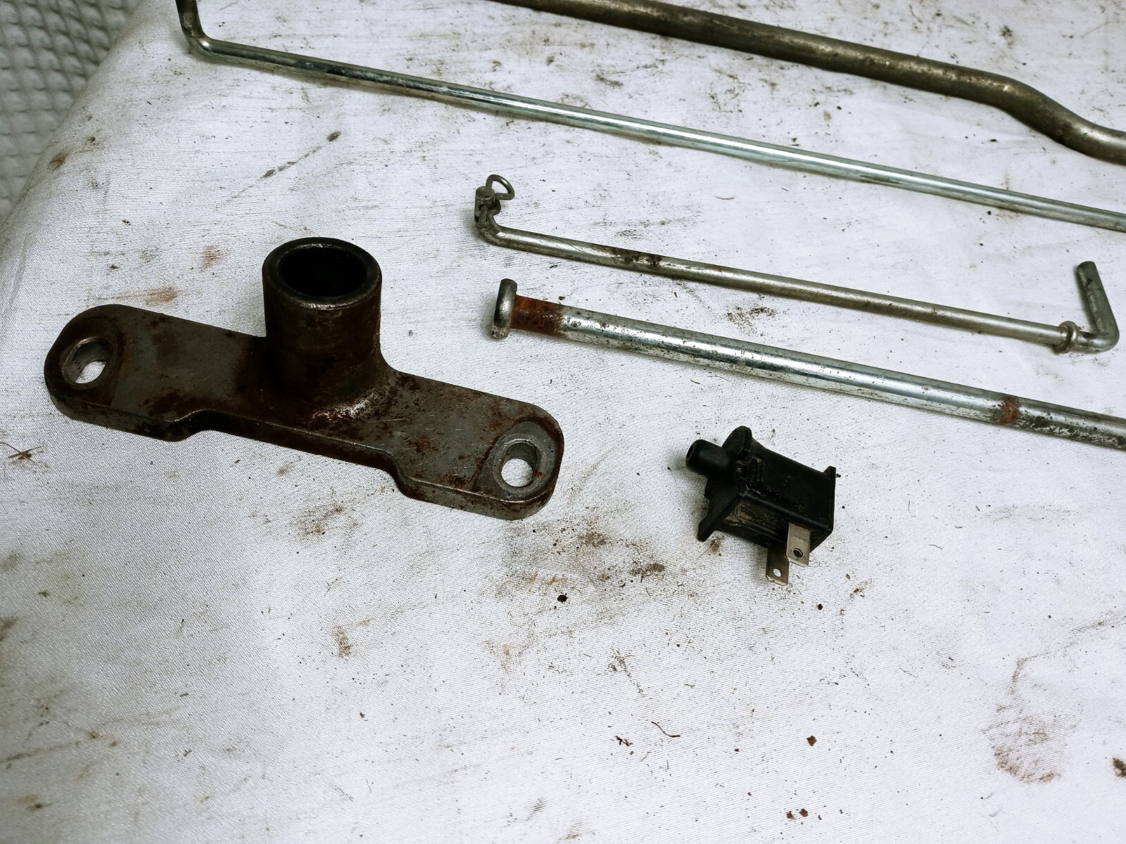 Snapper 7800952-00 Parts- Drive Rod, Steering Shaft Bearing-Part Info ...