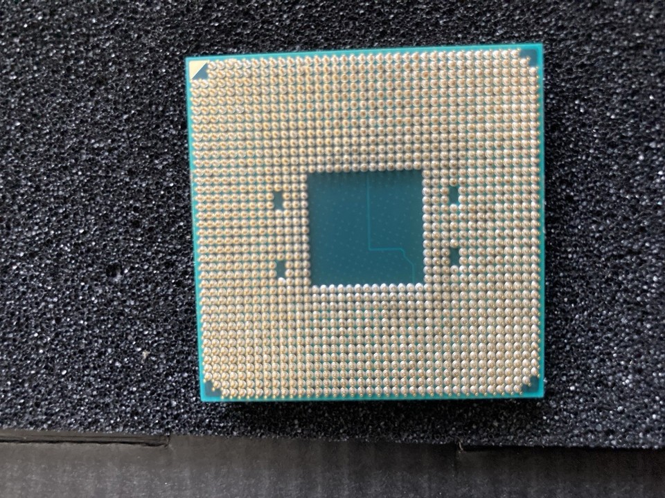 AMD Ryzen 5 5600G Processor (4.4 GHz, 6 Cores, Socket AM4) Tray - 100 ...