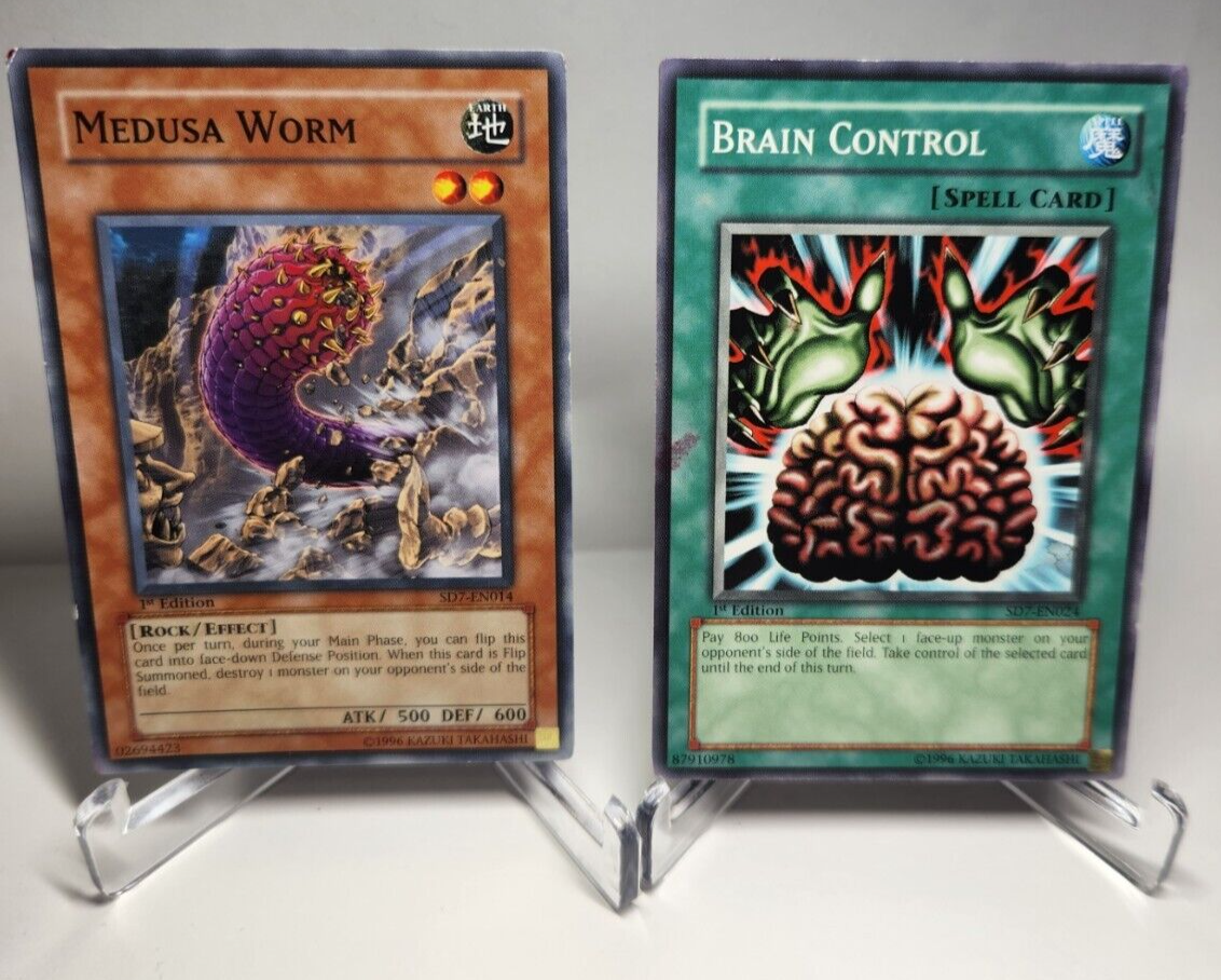 Yugioh Brain Control & Medusa Worm - Invincible Fortress SD7 Common 1st ...
