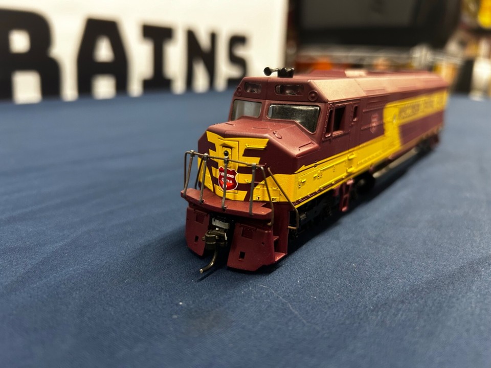 Athearn HO Wisconsin Central #6650 F45 Diesel Engine DC NO BOX | eBay