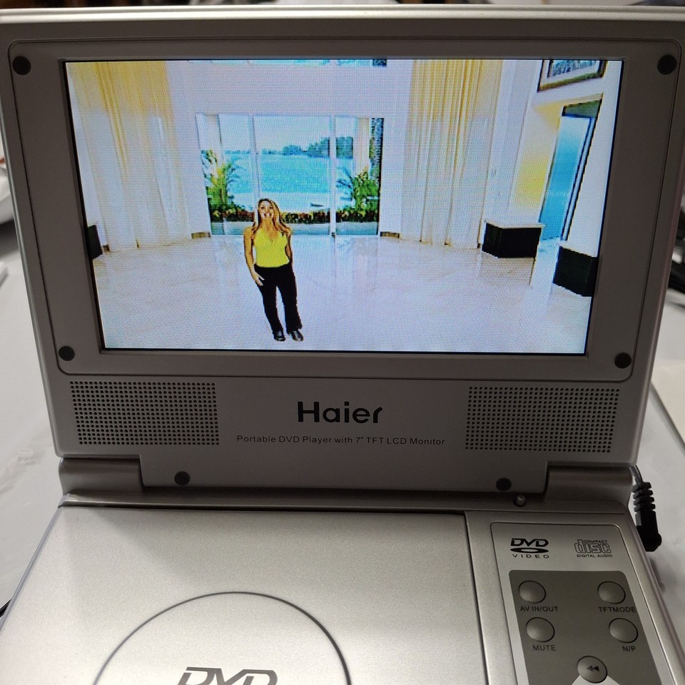 Haier Portable DVD Player 7 in LCD TFT Screen PDVD770 w Accessories ...