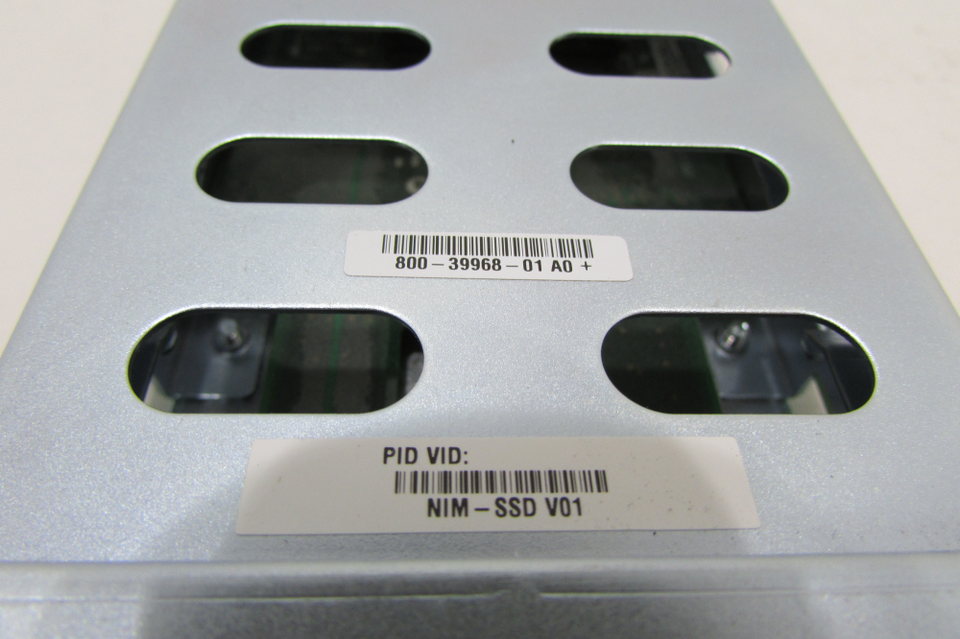 Cisco NIM-SSD IP9IAPJCAA, 800-39968-01 NIM Carrier Card for SSD drives ...