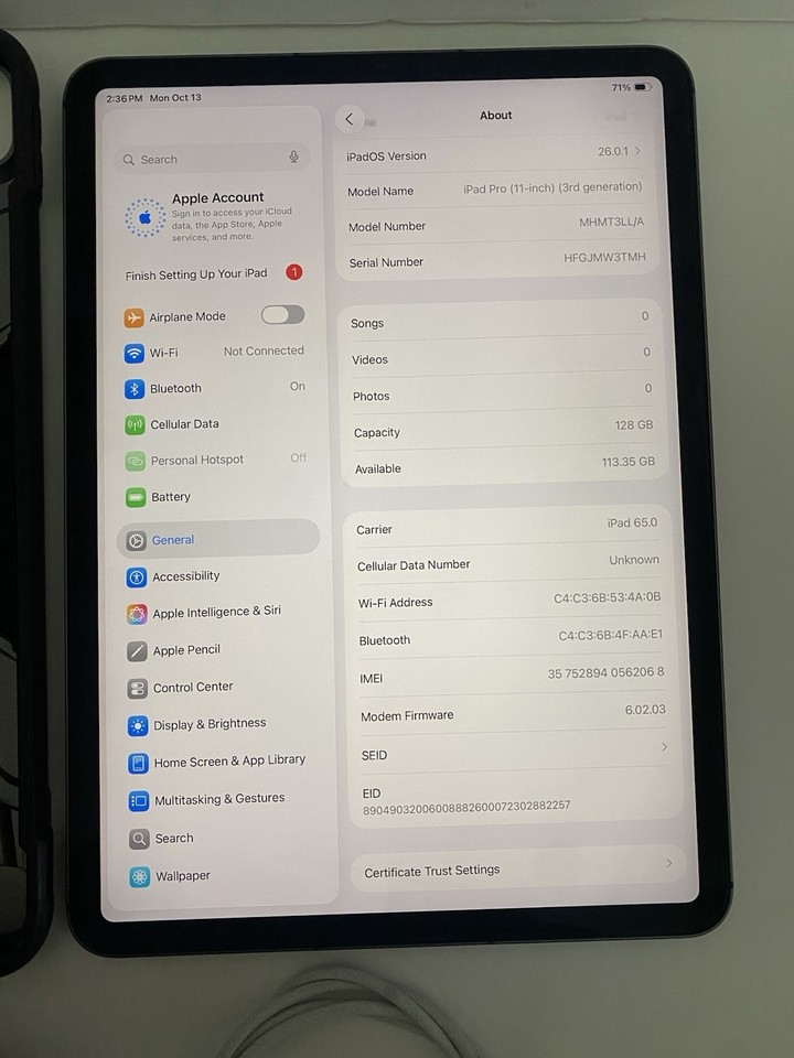iPad Pro 11 inch 3rd gen 128GB - Any Carrier - Scratches On Front ...