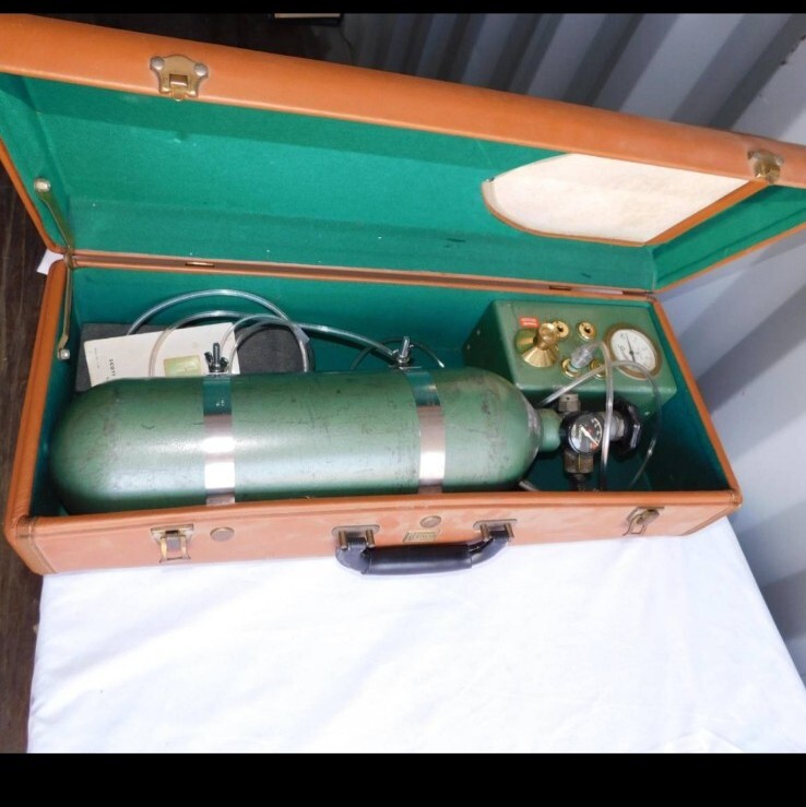 SCOTT AVIATION OXYGEN TANK AVIATORS BREATHING EQUIPMENT AVIOX CASE 8700 ...