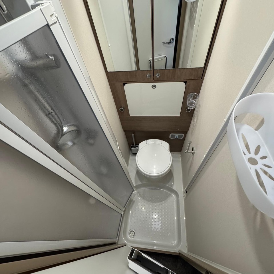 Elddis Compass Avantgarde 155 Rear Fixed Bed 4 Berth 4 Seatbelts | eBay UK