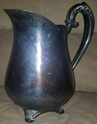 Pitchers & Jugs - Oneida Silversmiths