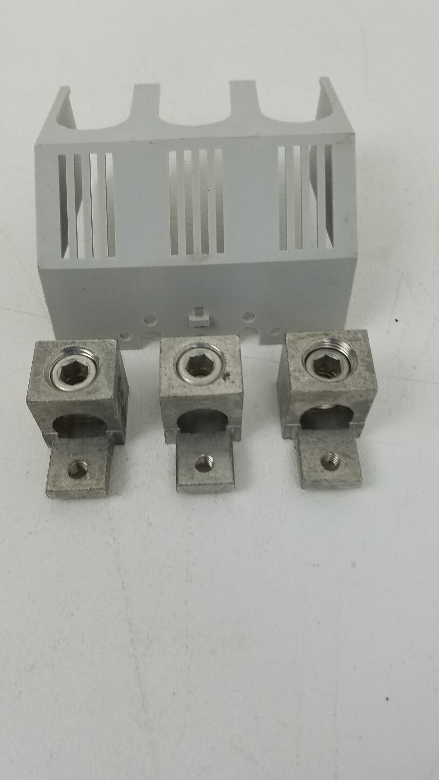 3TA225FDK Eaton Type FD HFD ED F Frame Extended Lug Kit Lug Cover 225 ...