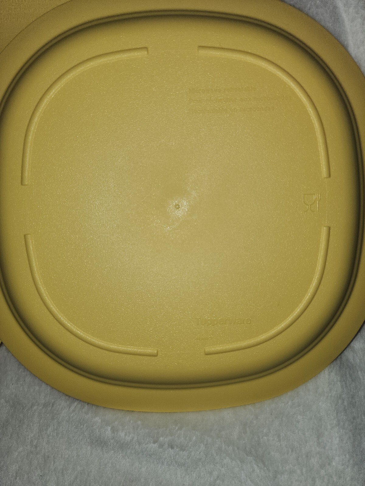 Tupperware 3398B Microwave Reheatable Luncheon Plates 7 3/4” Yellow Set ...