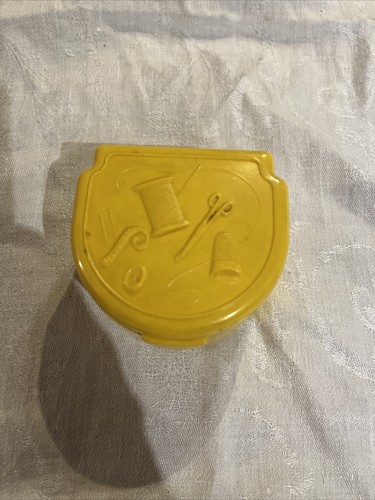 VINTAGE RETRO 1950's/60's EMPTY YELLOW PLASTIC PRESTO SEWING BOX | eBay
