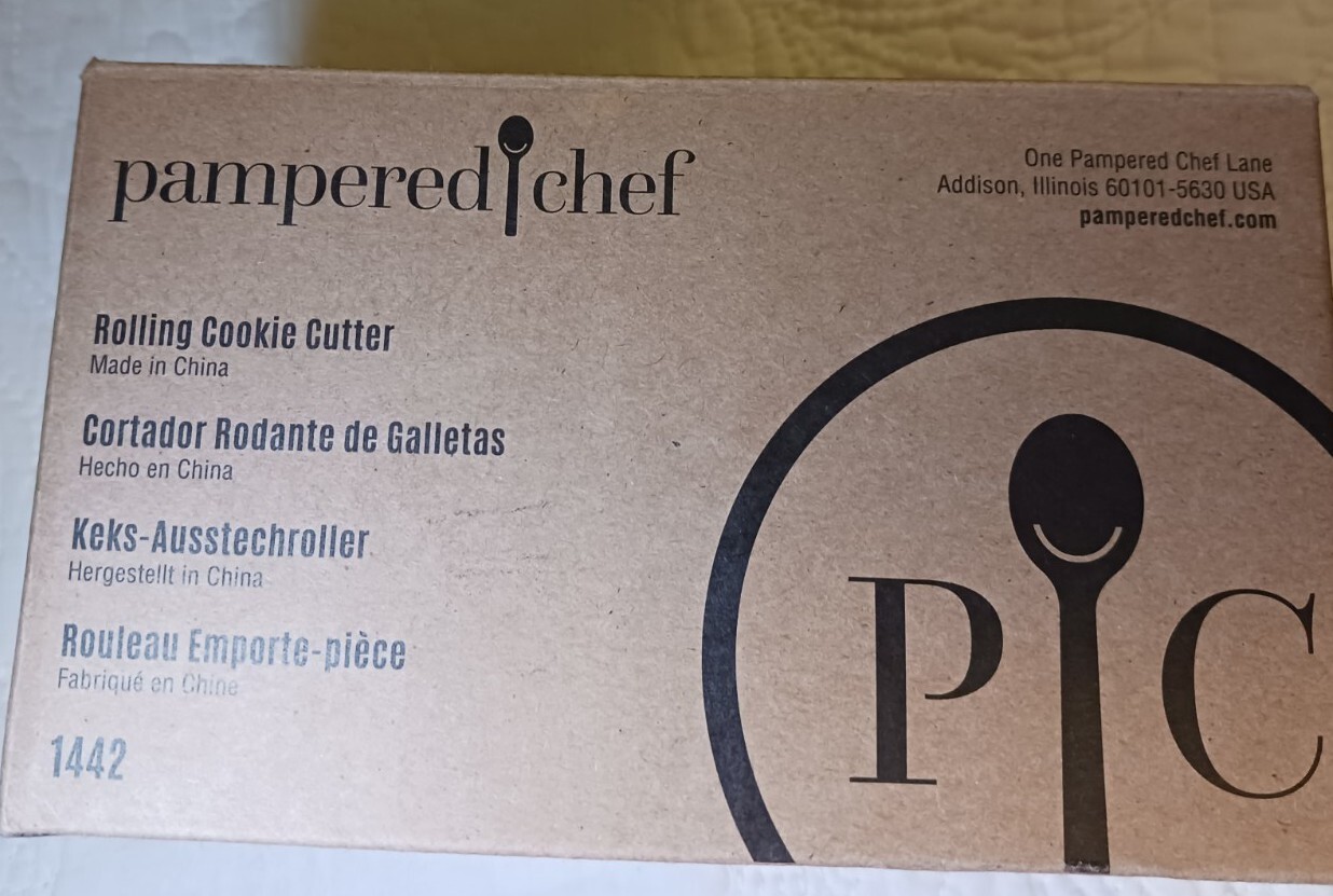 Pampered Chef Rolling Cookie Cutter 1442 With Instructions for sale ...