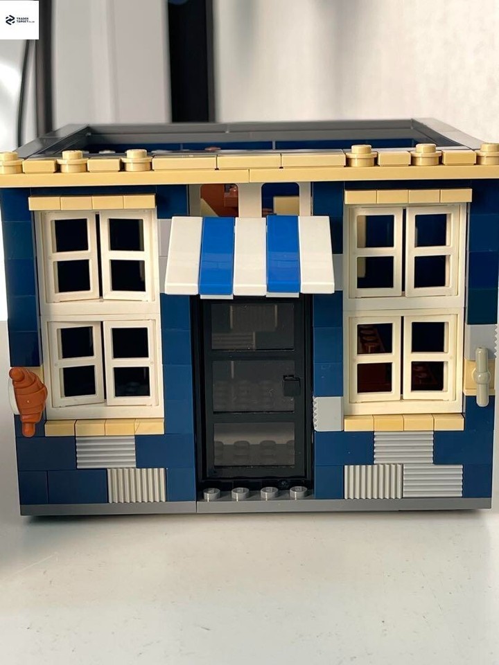 LEGO Creator Expert Modular Buildings Market Street 10190 In 2007 Used ...