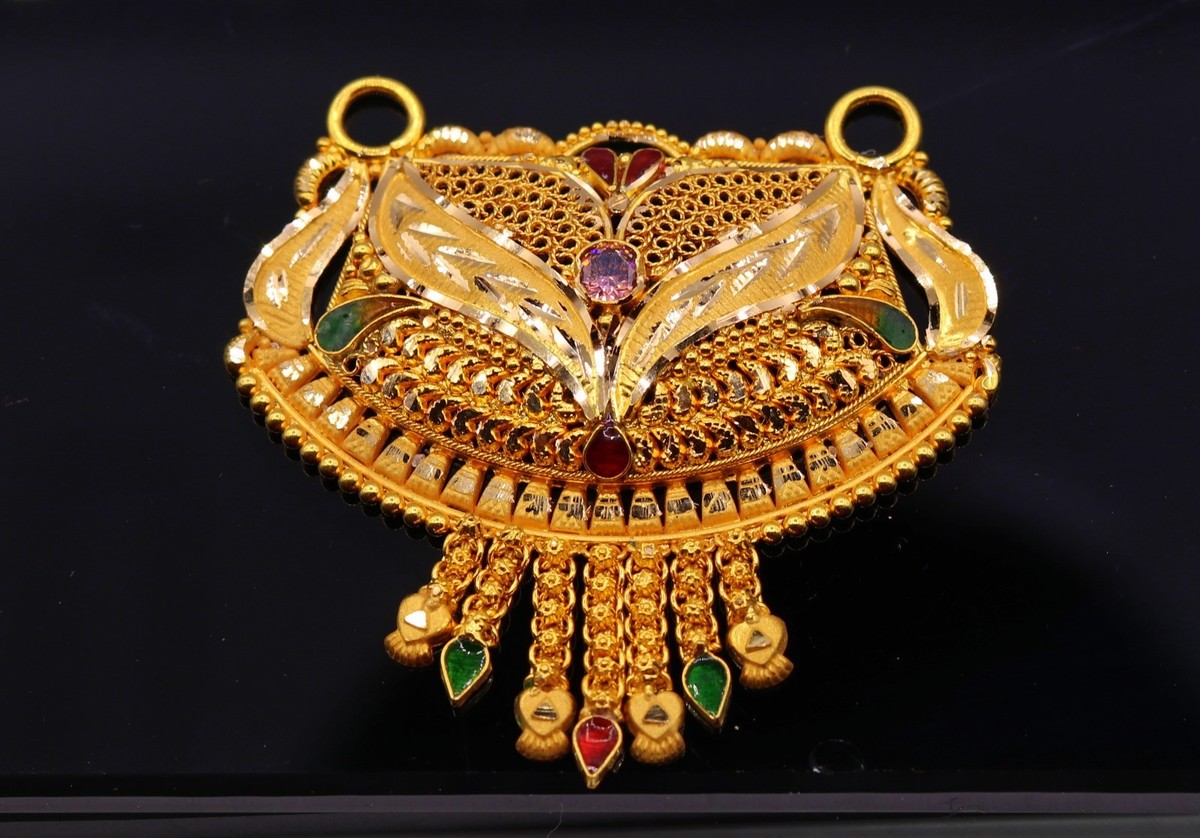 Indian Gold Pendant Designs