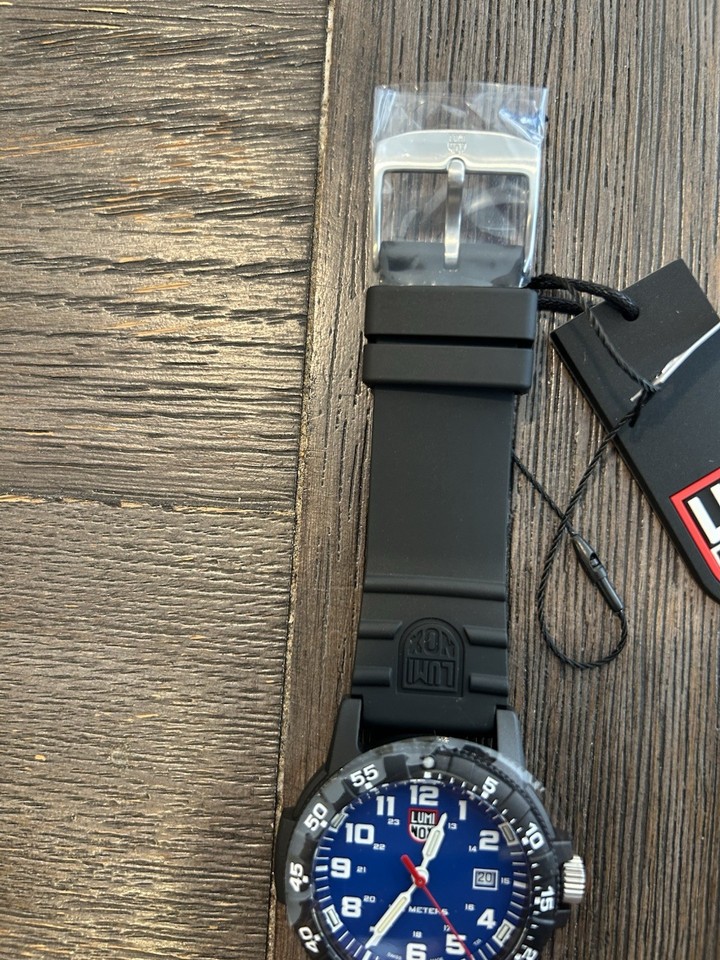 Luminox Sea Turtle Giant Blue Dial Men’s Watch XS.0323.L Display | eBay