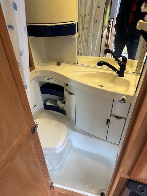 2004 Hymer Nova 390 2 berth caravan. German made beautiful condition ...