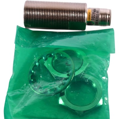 NEW Omron E2E-X7D2-M1 Proximity Sensor 7mm | eBay