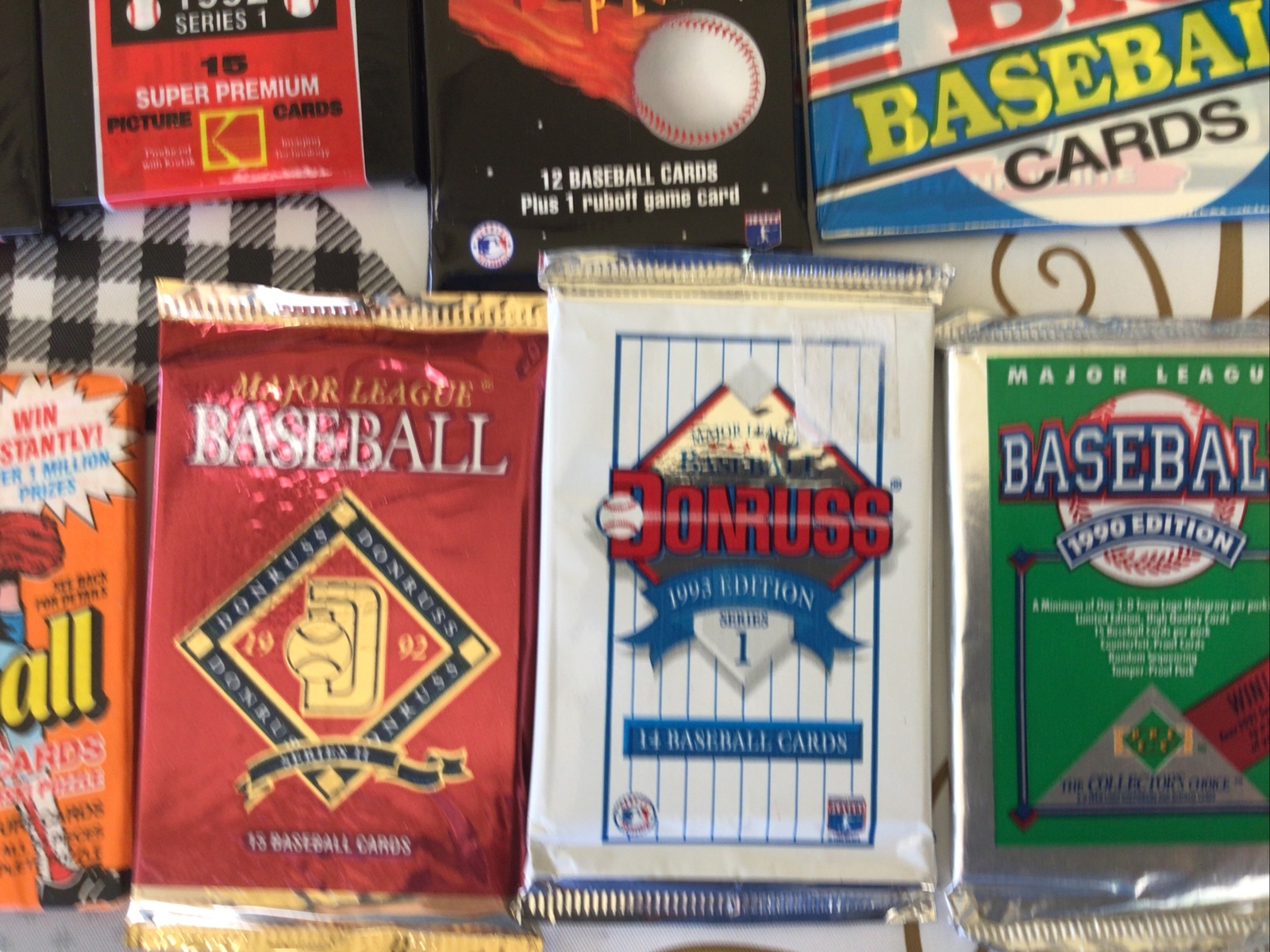 HUGE LOT OF VINTAGE UNOPENED BASEBALL CARD PACKS,Rack packs,cello 300 ...