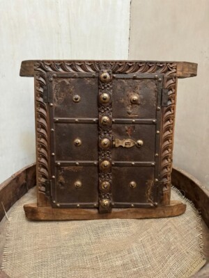 Windows, Sashes & Locks - Wall Hang