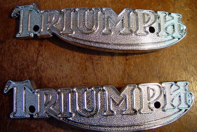 Triumph T160 Tank Badges and Screws #83-5361 & 21-2064 for sale online ...