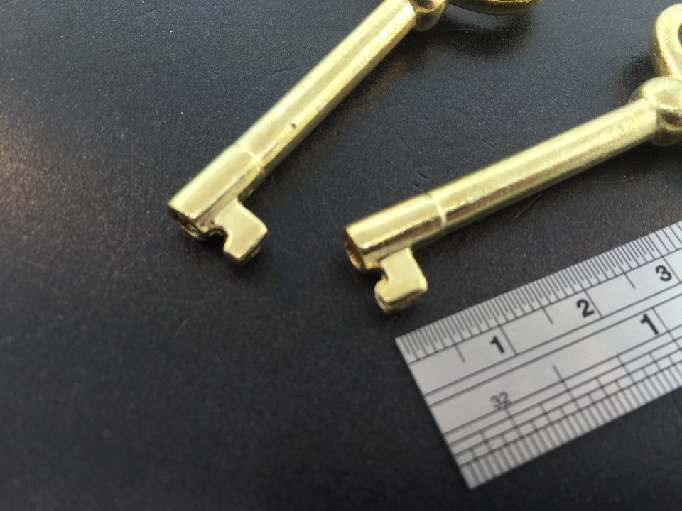Grandfather Clock Door Key set of 2 in Brass Finish for Howard Miller ...
