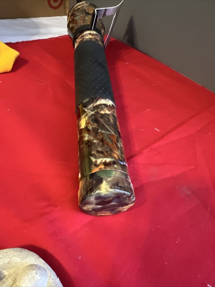 Country Trails LED Camo Rubber Grip Flashlight 100 Lumens 3 D Cell ...