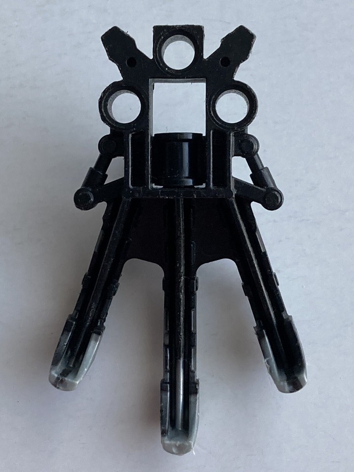 LEGO BIONICLE Foot Piraka Clawed with Pearl Light Gray Talons 53562pb03 ...