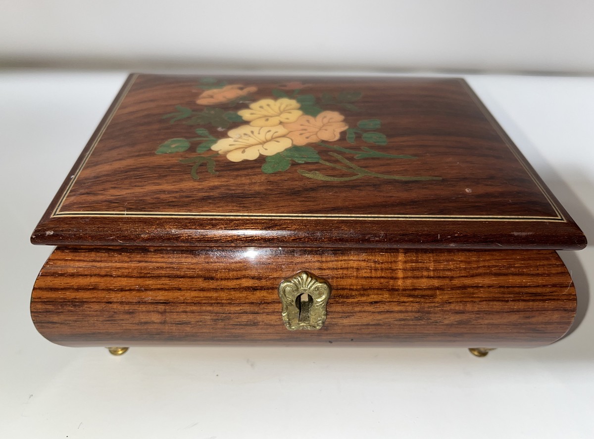 Italian Inlaid Wood Sorrento Music Box