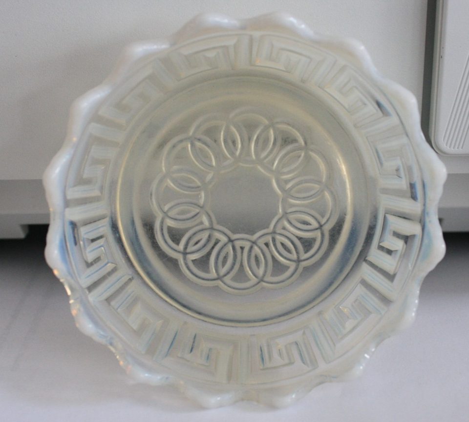 Nickel Plate Glass Co. US Glass Double Greek Key White Opalescent Berry ...