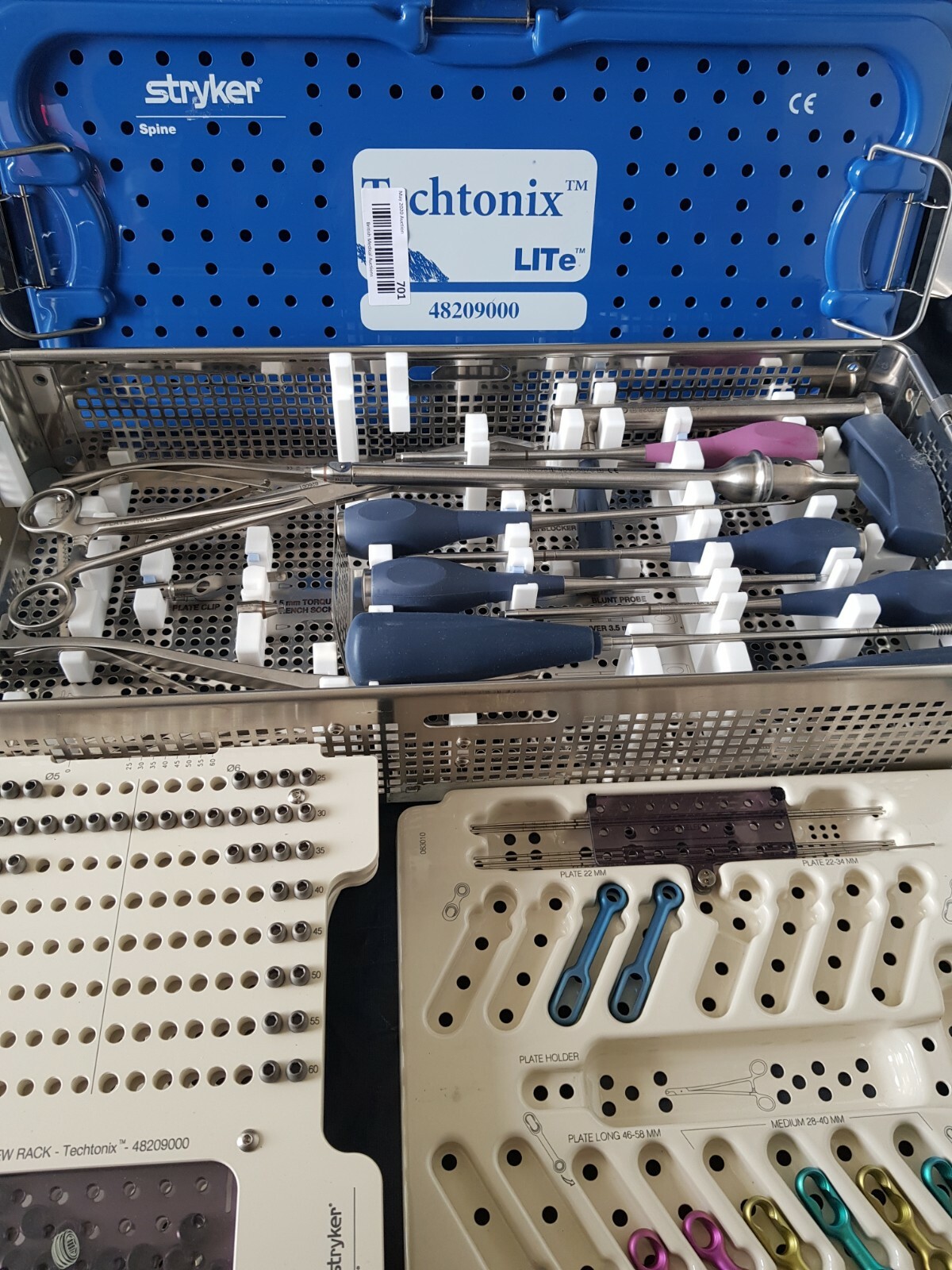 Stryker Techtonix Lite Spinal Instruments,Screws and Plates Set in ...